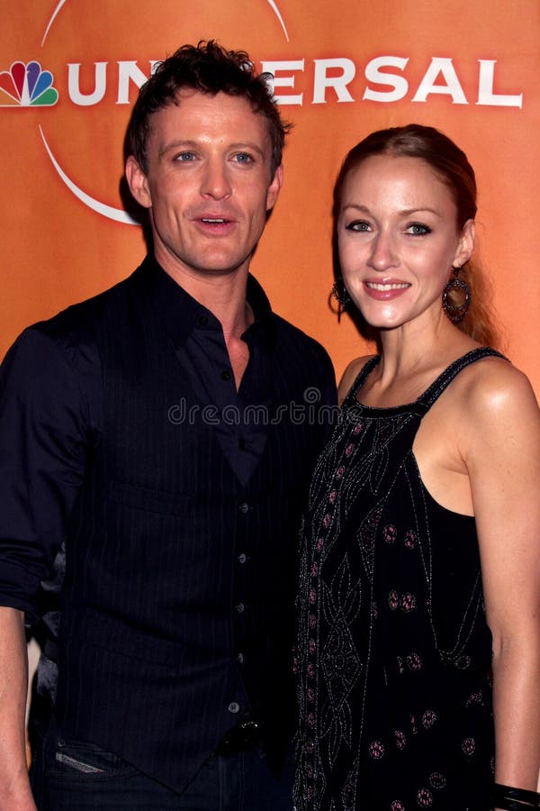 Jennifer Ferrin editorial image. Image of winter, ferrin - 36034420