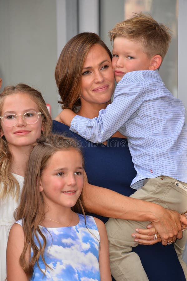 Jennifer Garner, Violet Affleck, Samuel Affleck E Seraphina Affleck ... Jennifer Garner, Violet Affleck, Samuel Affleck E Seraphina Affleck ...