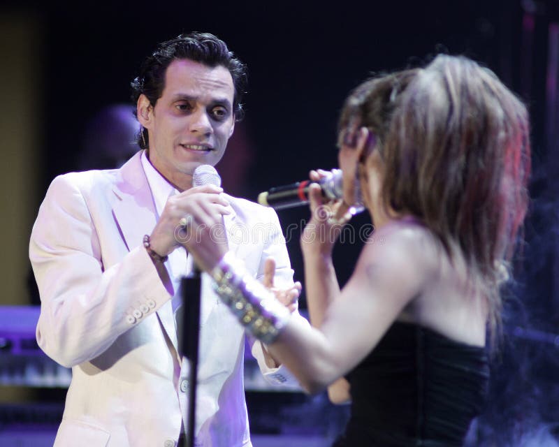 Jennifer Lopez Executa No Concerto Imagem Editorial - Imagem de ...