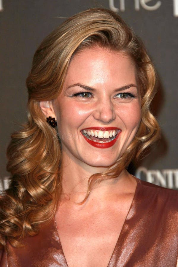 Jennifer Morrison, Pink editorial stock image. Image of hotel - 24305339