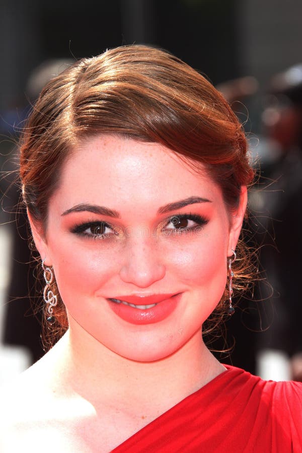 Jennifer Stone foto de archivo editorial. Imagen de historia - 34643023