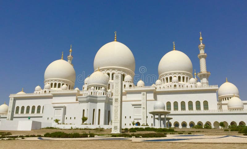 Jeque Zayed Mosque En Abu Dhabi, United Arab Emirates Imagen de archivo ...