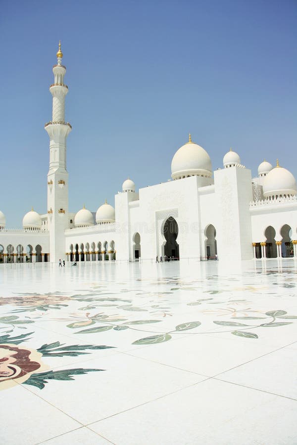 Jeque Zayed Mosque En Abu Dhabi, United Arab Emirates Foto de archivo ...