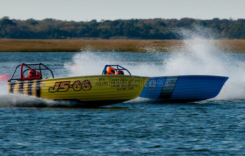 Jersey Speed Skiff editorial photo. Image of splash, zoom - 11746046