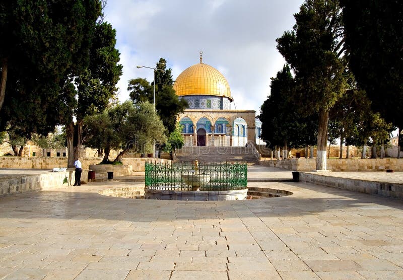 Jerusalem Golden Dome Mosque Stock Photo - Image of arch, famous: 3302576
