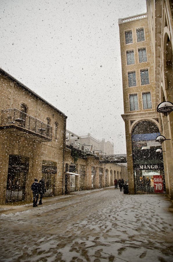 Jerusalem during snowfall editorial stock photo. Image of kippur - 28566603