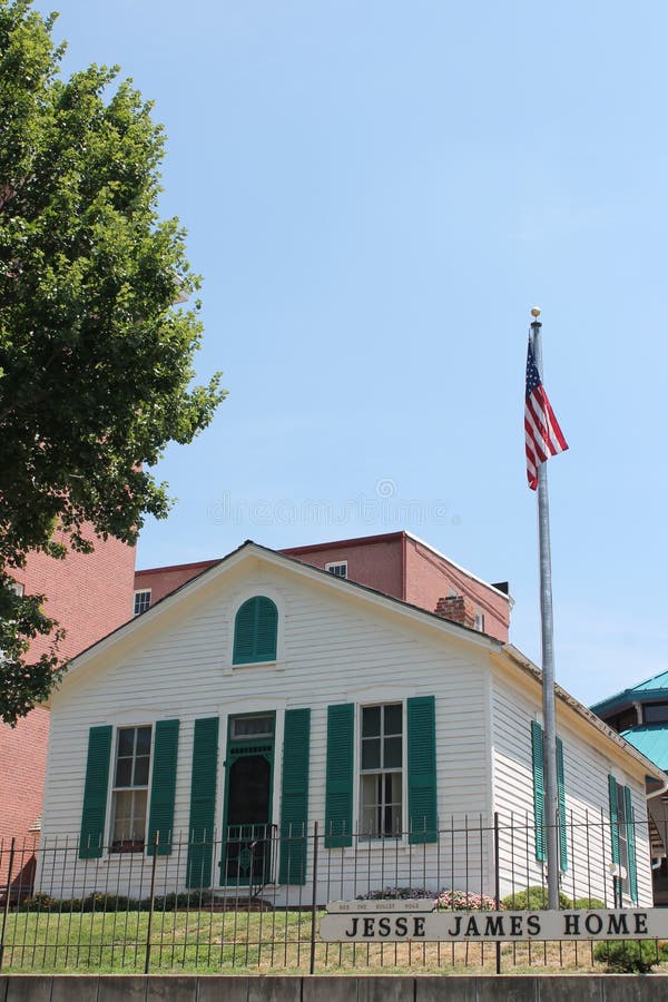 Home of James Madison editorial image. Image of sunny - 8041045