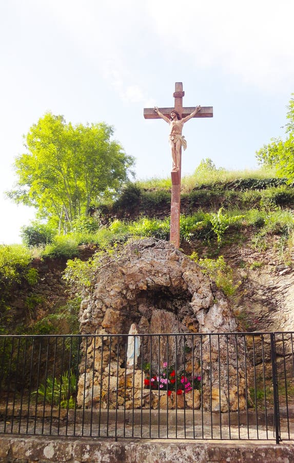 Jesus Christ-Altar - Conques - Frankreich Redaktionelles ...