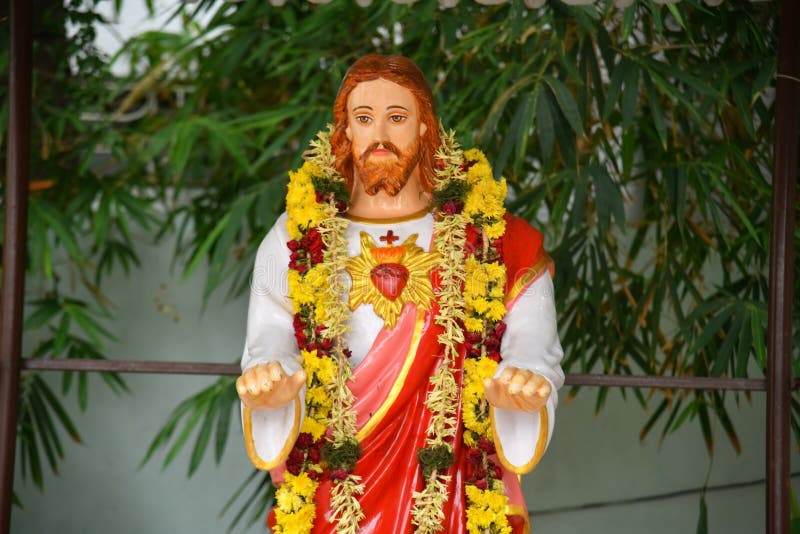Jesus Christ Blessing Statue on Church. Life of Jesus Stock Photo ...