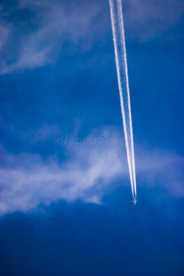 Jet contrail stock image. Image of traveling, blue, high - 2827245