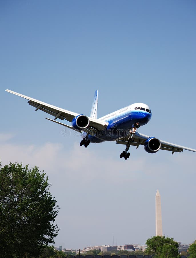 Jet Landing Washington DC stock image. Image of american - 17944691