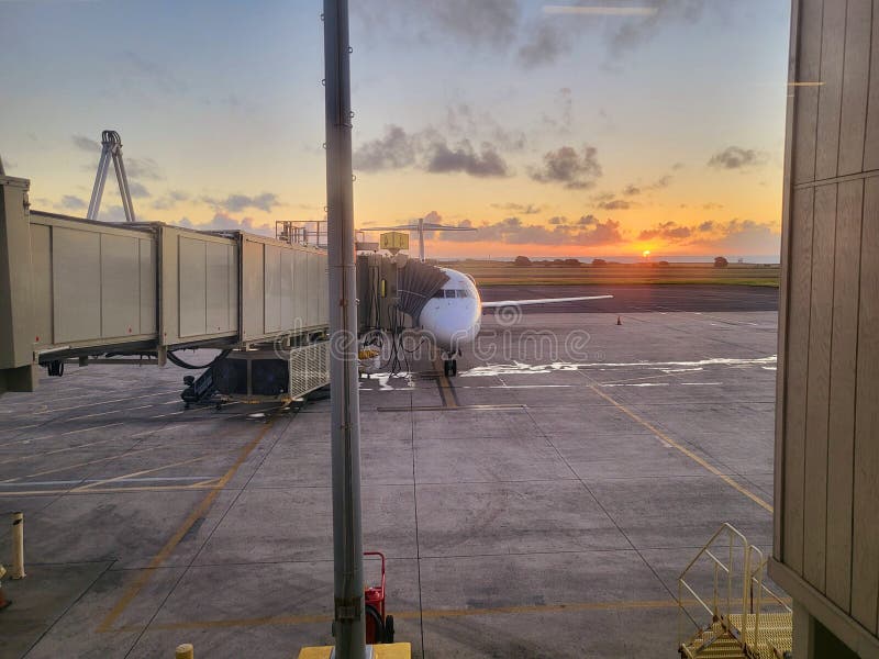 Jet Loading at the Boarding Gate! Stock Image - Image of infrastructure ...