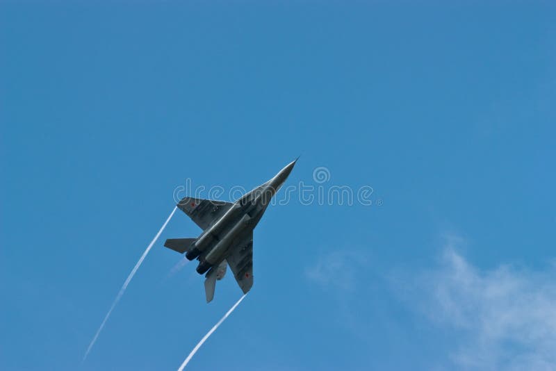 Jet militare fotografia stock. Immagine di mostra, aerodinamico - 11405990
