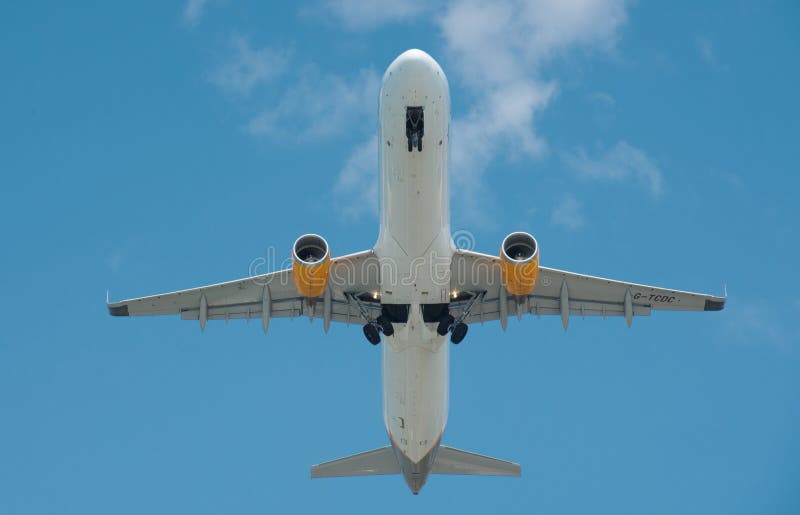 Jet taking off editorial photo. Image of wheels, passenger - 60975516
