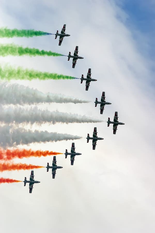 Jets Formation with Color Smoke Stock Image - Image of blue, craft ...