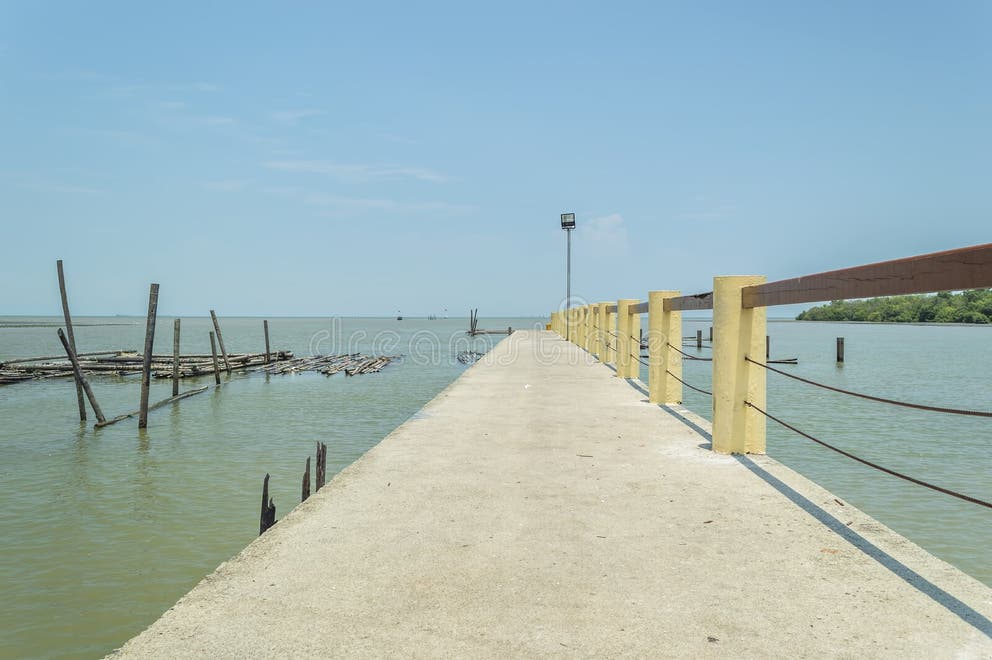 Jetty with blue skies stock image. Image of landscape - 33834101