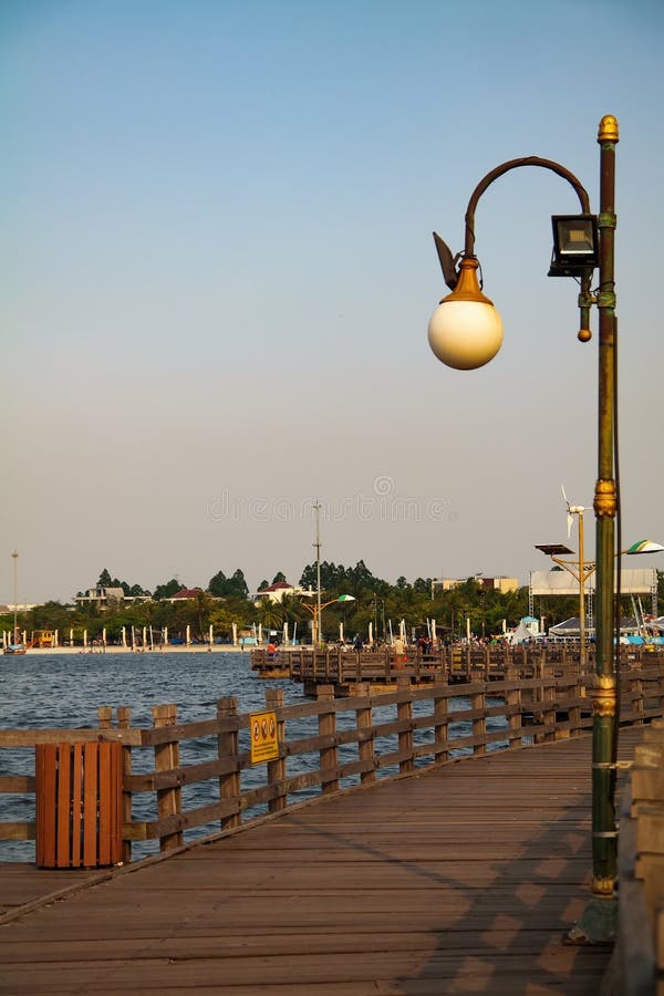 Jetty lights on the beach editorial stock photo. Image of bulb - 174347578
