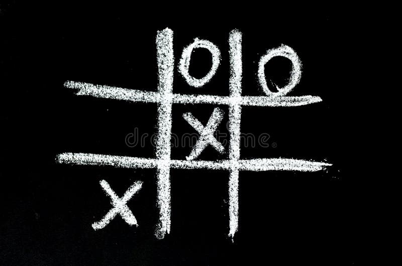 Jeu De Morpion Sur Le Tableau Image stock - Image du attraction ...