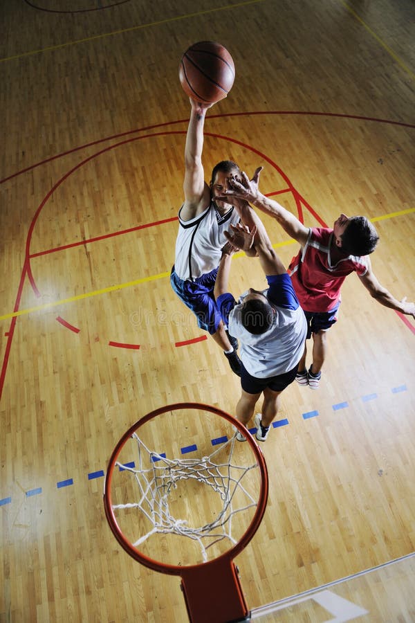 Jeu du match de basket photo stock. Image of regard, point - 14207370