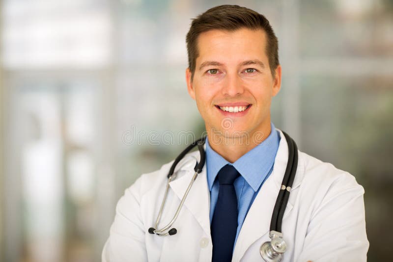 Jeune docteur au travail. photo stock. Image du docteur - 13586640