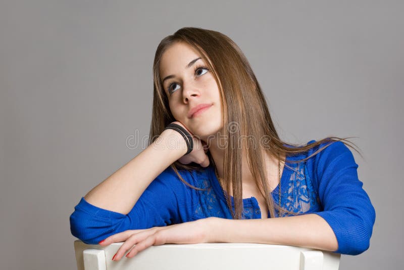 Fille De Ladolescence De Jeune Brune Mignonne Photo Stock Image Du