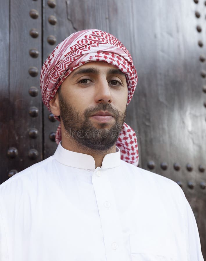 Portrait d'homme Arabe photo stock. Image du adulte, heureux - 93324648