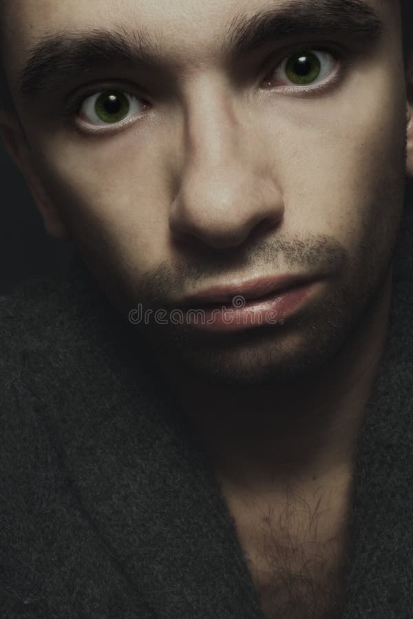 572 Photos de Homme Avec Les Yeux Verts - Photos de stock gratuites et ...