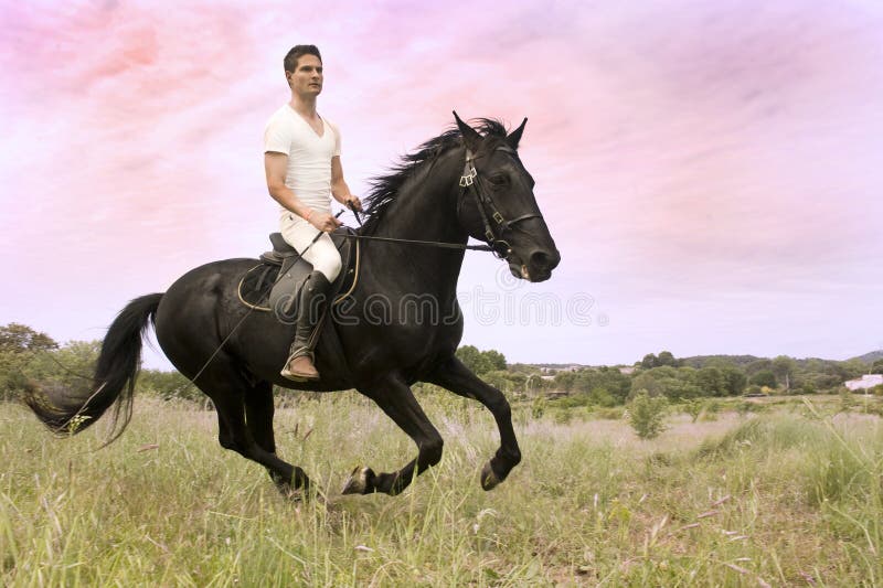 Jeune homme et cheval image stock. Image du jeune, casque - 24858739