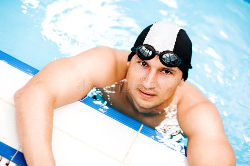 Jeune nageur beau image stock. Image du beau, nageur - 29221287