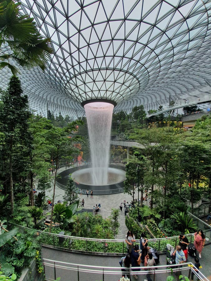 Jewel at Changi Waterfall editorial photo. Image of yard - 222208561