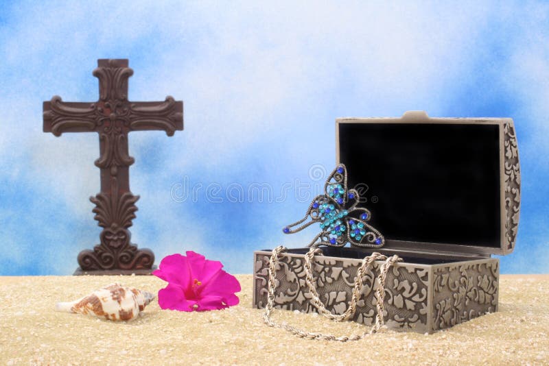 Jewelry Box on Sand stock image. Image of sterling, life - 3422755