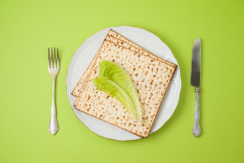 Jewish Holiday Passover Seder Dinner Table Setting with Matzo on Plate ...