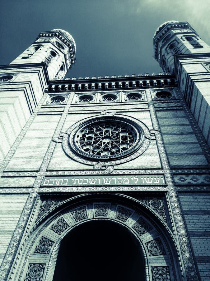 Jewish Synagogue in Budapest Stock Image - Image of jewish, religion ...
