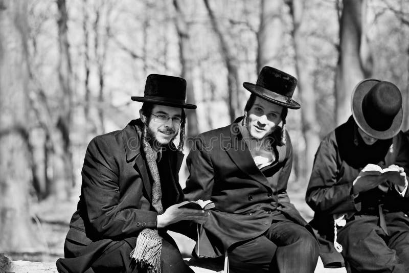 Jews praying editorial stock image. Image of belief, jewish - 54139554