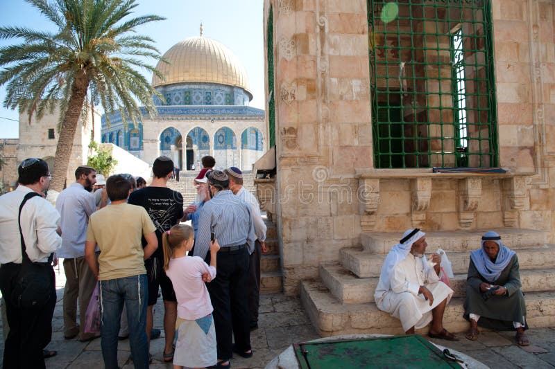 Jews Visit Temple Mount editorial photo. Image of israeli - 21555031