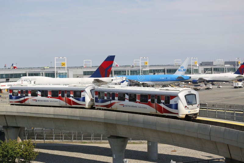 JFK-flygplats AirTrain I New York Redaktionell Arkivbild - Bild av ...