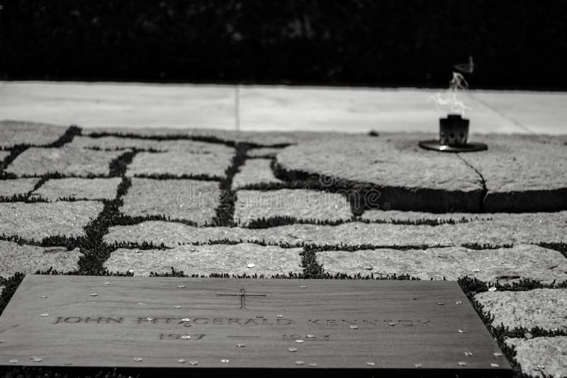 JFK`s Tomb editorial photo. Image of cemetery, arlington - 93990931