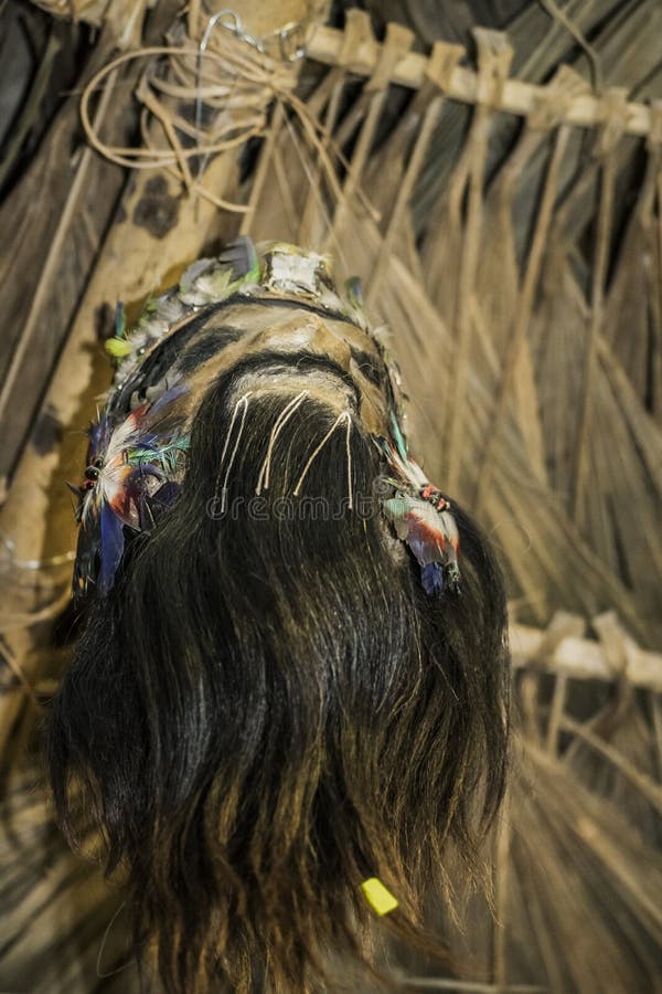 Jibaros Redujo El Amuleto Principal Imagen de archivo - Imagen de arte ...