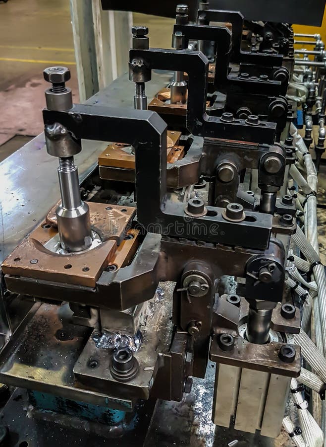 Motion Welding Robots in a Car Factory Stock Image - Image of welding ...