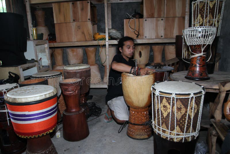 Jimbe redaktionelles bild. Bild von zentral, stadt, java - 53487050