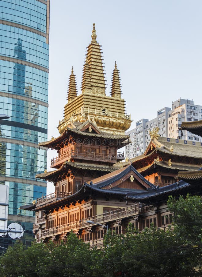 Jin'an tempel, Shanghai arkivfoto. Bild av andlig, orienterad - 34963682