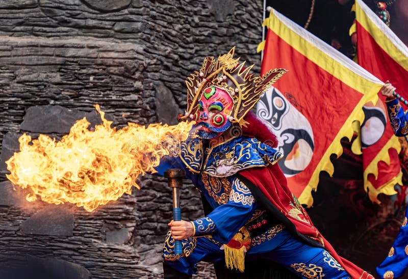 Chinese Fire Breathing Performance in Jiuzhaigou, Sichuan Editorial ...
