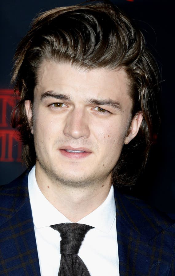 Joe Keery foto de archivo editorial. Imagen de isabel - 102853403