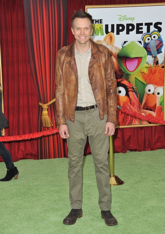 Joel McHale, the Muppets editorial photo. Image of november - 22783231