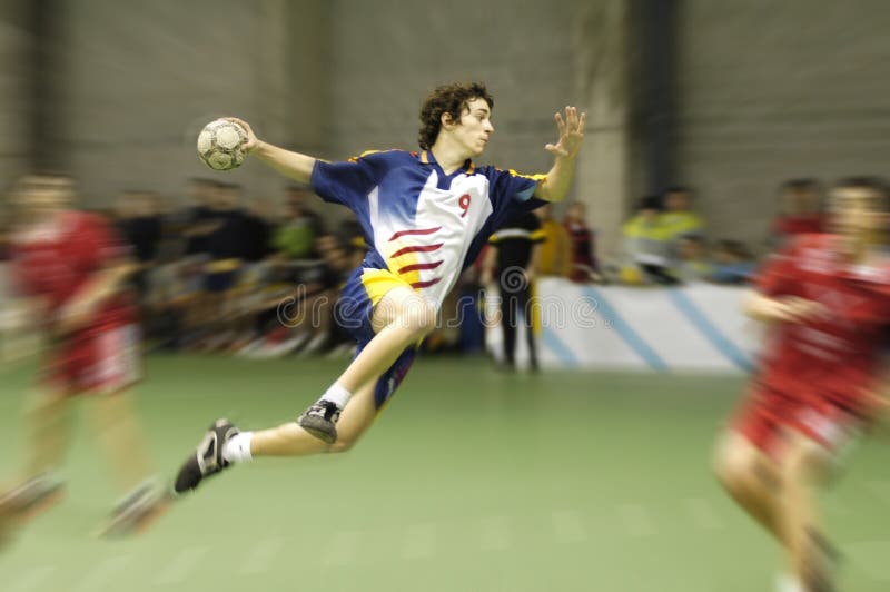 Jogador do handball imagem de stock. Imagem de esfera - 2122069