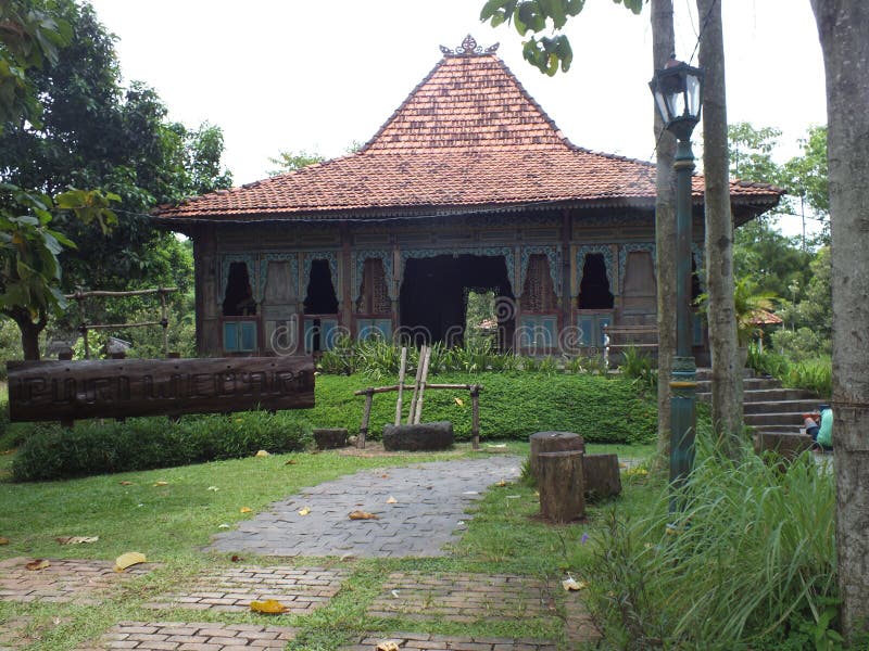 Joglo Abriga O Nome De Uma Casa Tradicional De Java Central Foto de ...