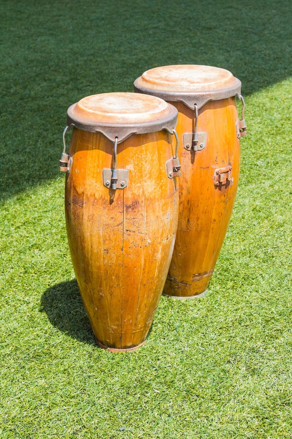 Jogo dos congas foto de stock. Imagem de velho, entreter - 46190056