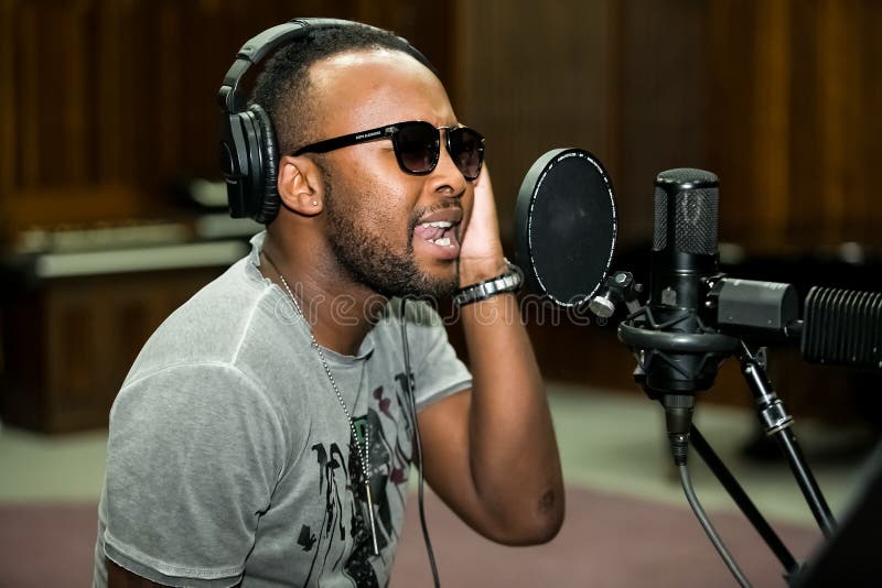 African Artist Vusi Nova, South Africa Singing in a SABC Recording ... African Artist Vusi Nova, South Africa Singing in a SABC Recording ...