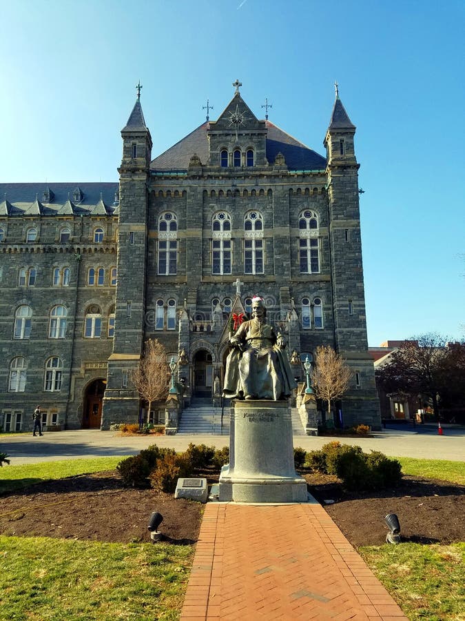 John Carroll Statue Auf Georgetown University-Campus Redaktionelles ...