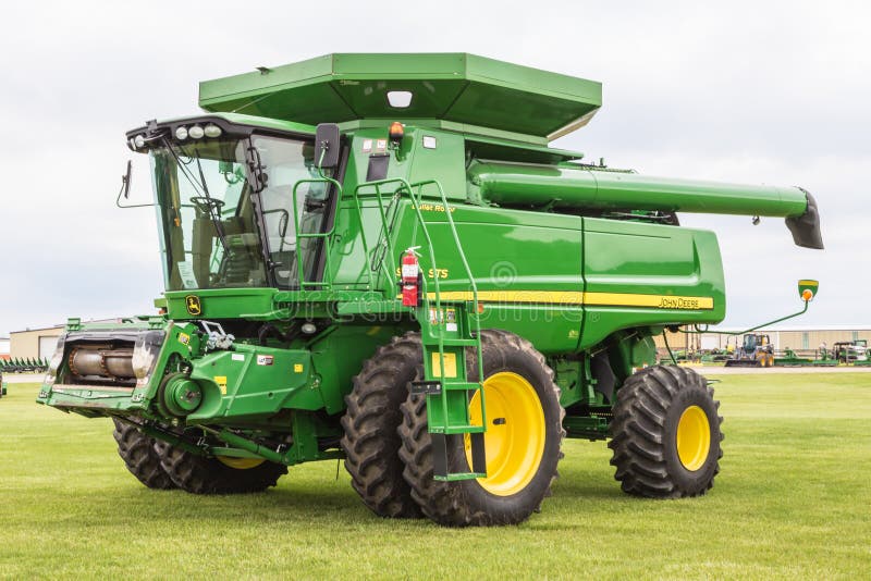 John Deere Self-Propelled Combine Editorial Stock Image - Image: 41738254